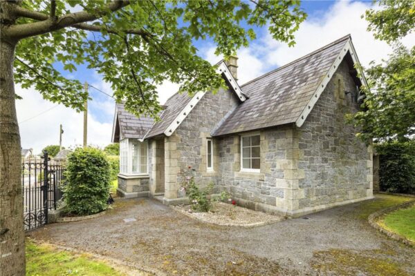 Gowran Castle, Gowran, Co. Kilkenny - FormerGlory.ie