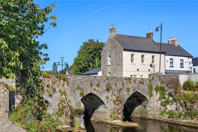 Bridge House, Bridge Street, Trim, Co. Meath - FormerGlory.ie