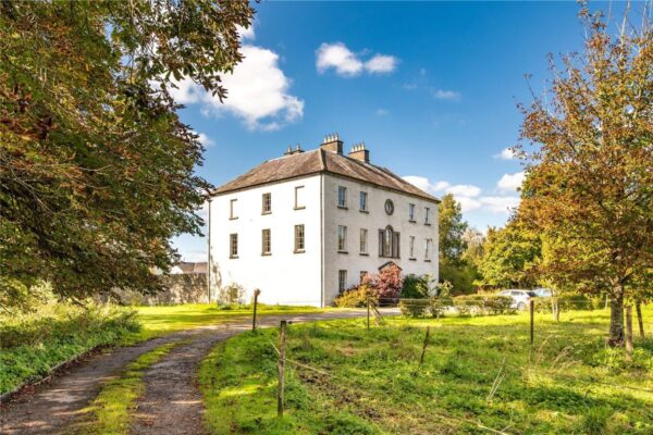 Frybrook House, Bridge Street, Boyle, Co. Roscommon - FormerGlory.ie